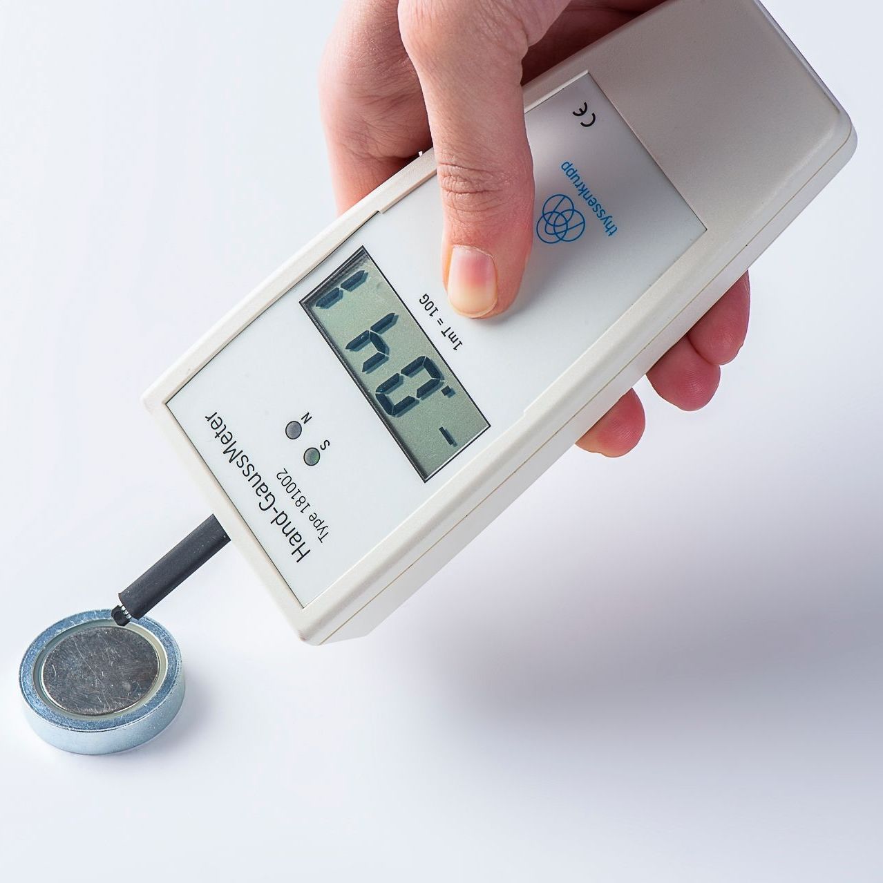 Hand-held gaussmeter - ThyssenKrupp Magnettechnik - digital