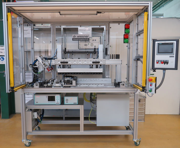 Pressure leak test stand - Dr. Wiesner - PLC-controlled / for ...