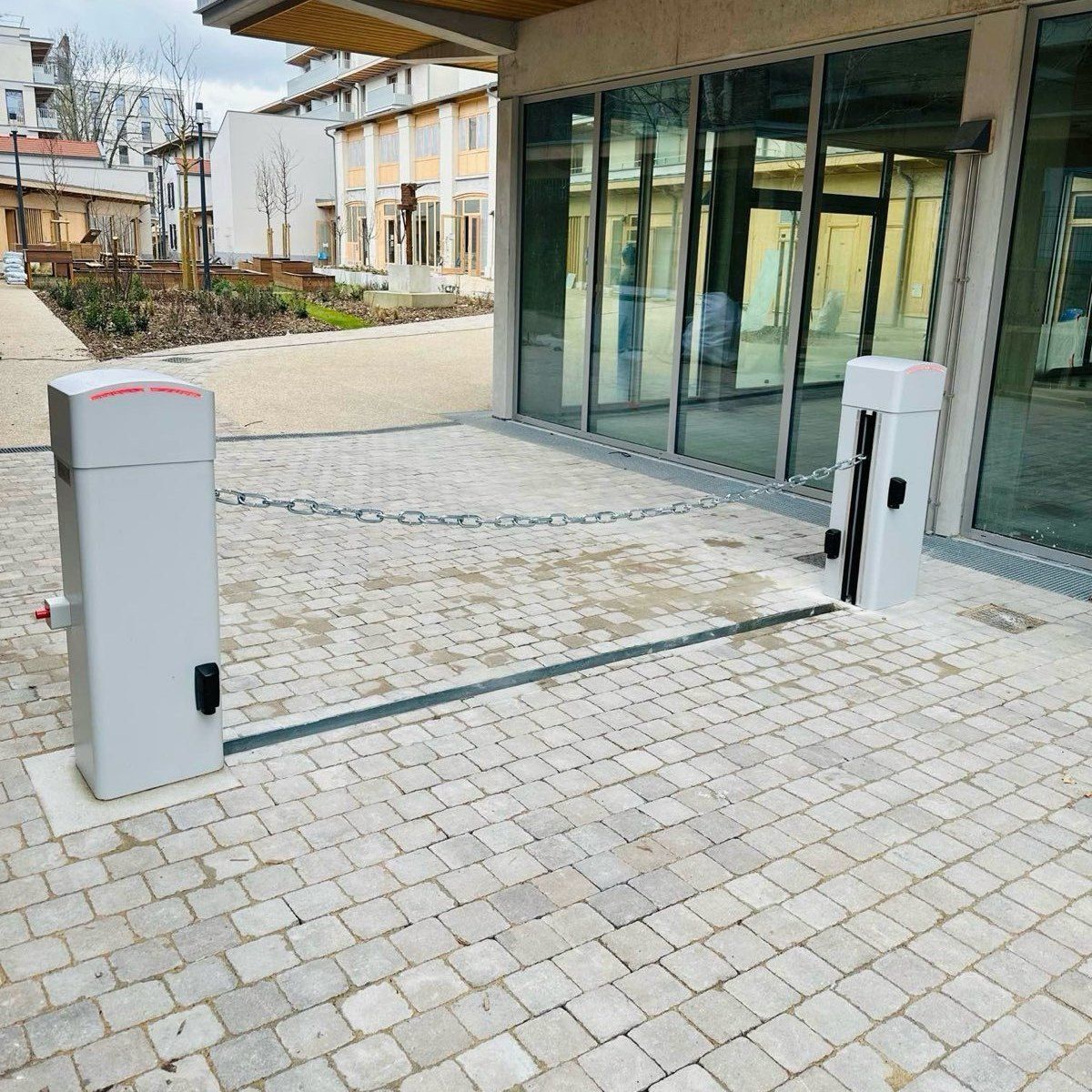 Access barrier - LBC 10 - La Barrière Automatique - chain / aluminum ...