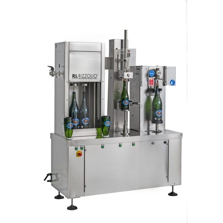 Plastic bottle rinser / filler / capper - 4-1-1 - Rizzolio s.r.l - isobaric