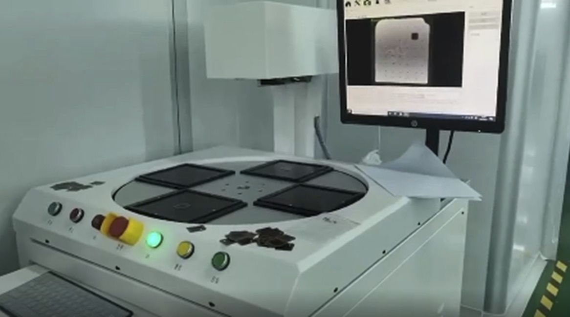 Dimensions testing machine - Yizumi - automatic / for plastics / industrial