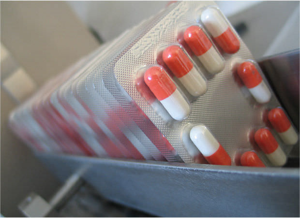 Automatic deblister machine - Simpaty - F 160 - O.M.A.R. Pharmaceutical ...