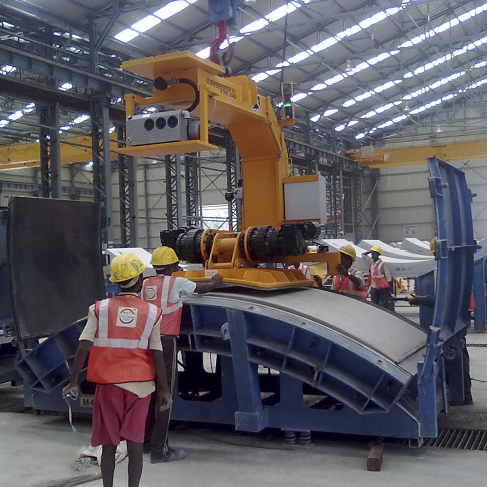 Heavy load vacuum lifting device - Aerolift Industrials B.V. - pivoting ...