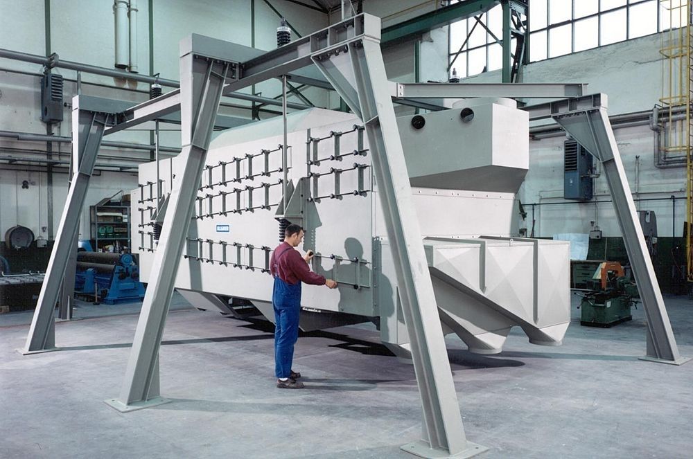 Screener for the wood industry - JUMBO - ALLGAIER PROCESS TECHNOLOGY ...