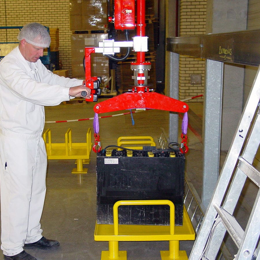 Battery cell manipulator - DALMEC - pneumatic / with gripping tool ...