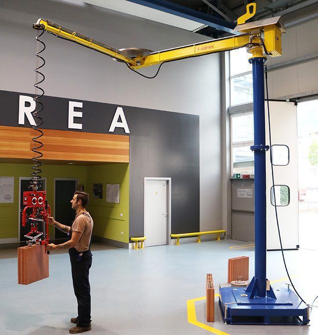 Pneumatic manipulator - DALMEC - with gripping tool / for building ...