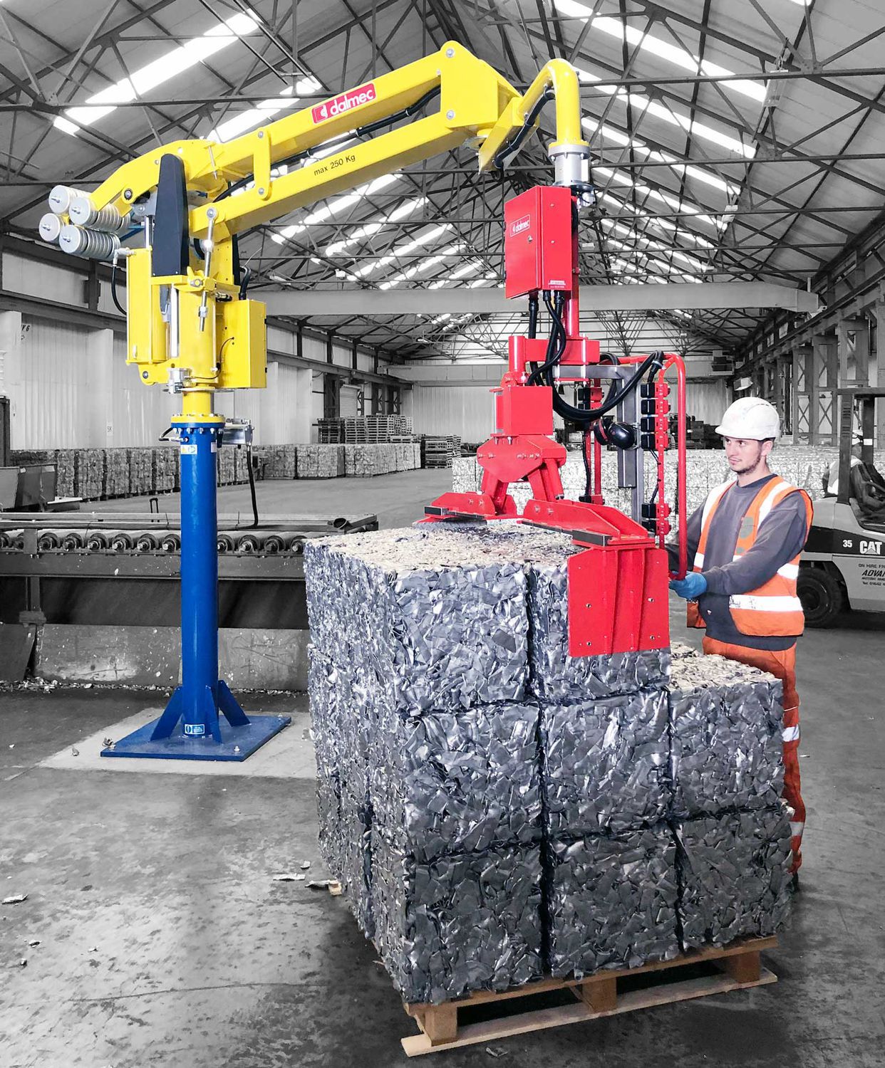 Pneumatic manipulator - DALMEC - with gripping tool / handling / for ...