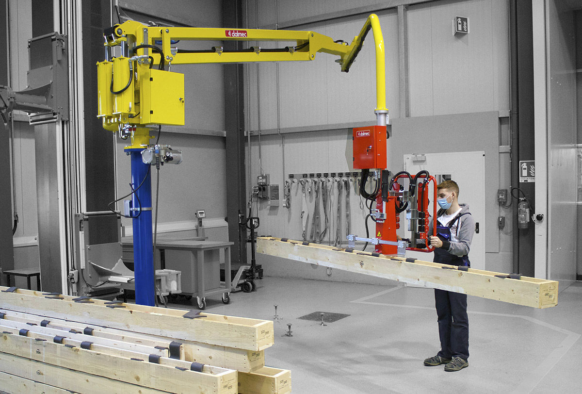 Pneumatic manipulator - DALMEC - with suction cup / for wood / positioning