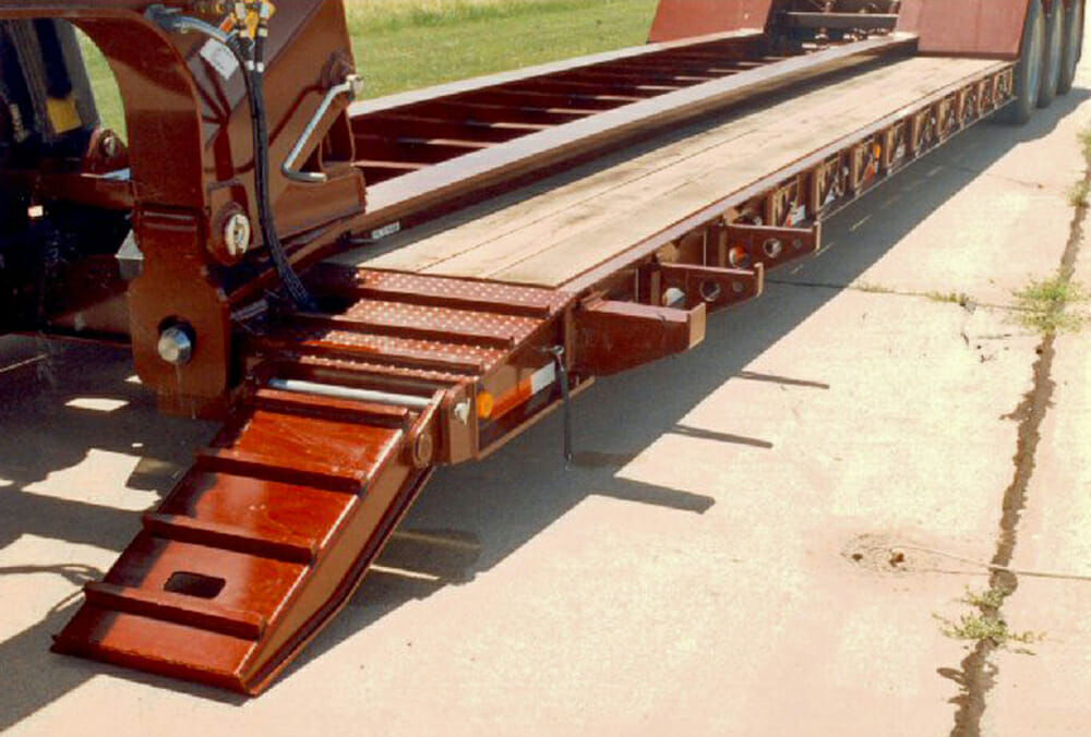 Gooseneck trailer - 325C - Landoll - for industrial materials / 3-axle ...