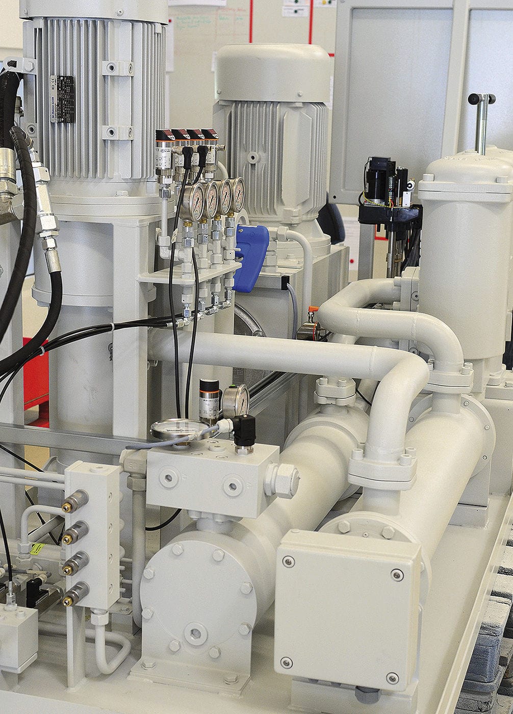 Pressure filtration unit - Universal Hydraulik GmbH - oil / cooling