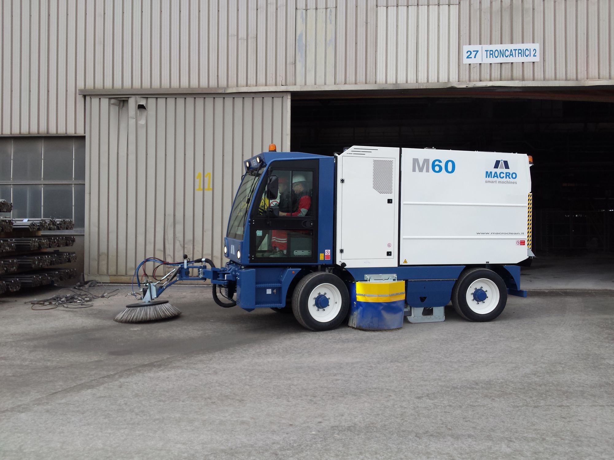 Diesel sweeper - Macroclean M60 - RCM S.p.A. - street
