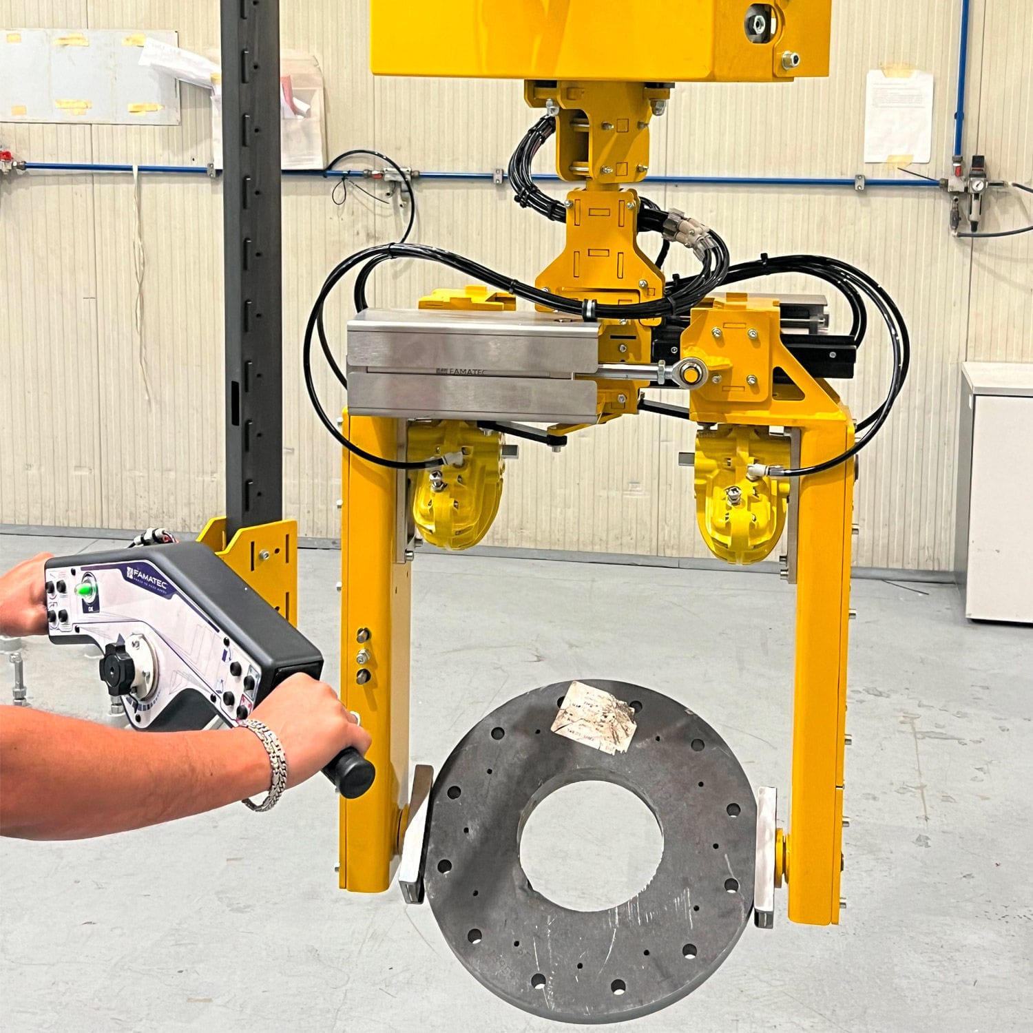 Pneumatic manipulator - PZERO - FAMATEC - clamp / for drums / for ...