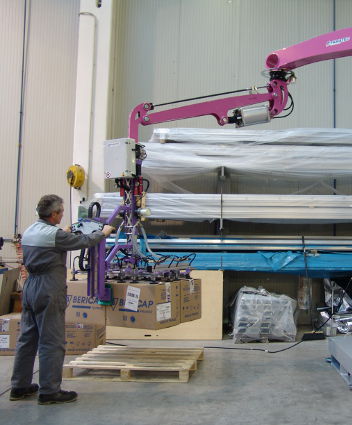 Manipulator with suction cup - FAMATEC - for cardboard boxes / handling