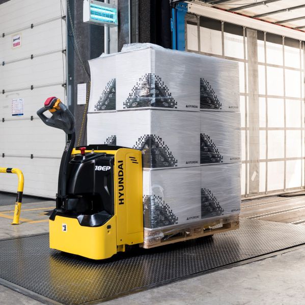 Electric pallet truck - 18EP - HYUNDAI HEAYY INDUSTRIES - 24 V ...