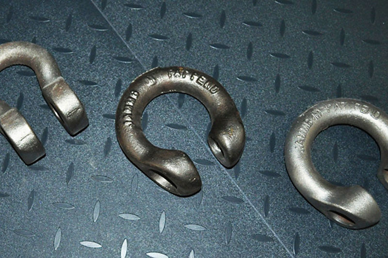 Omega lifting shackle - Clean Combustion - high resistance