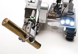 Tracked inspection robot - Versatrax 450™ - Inuktun InCommand Robotics ...