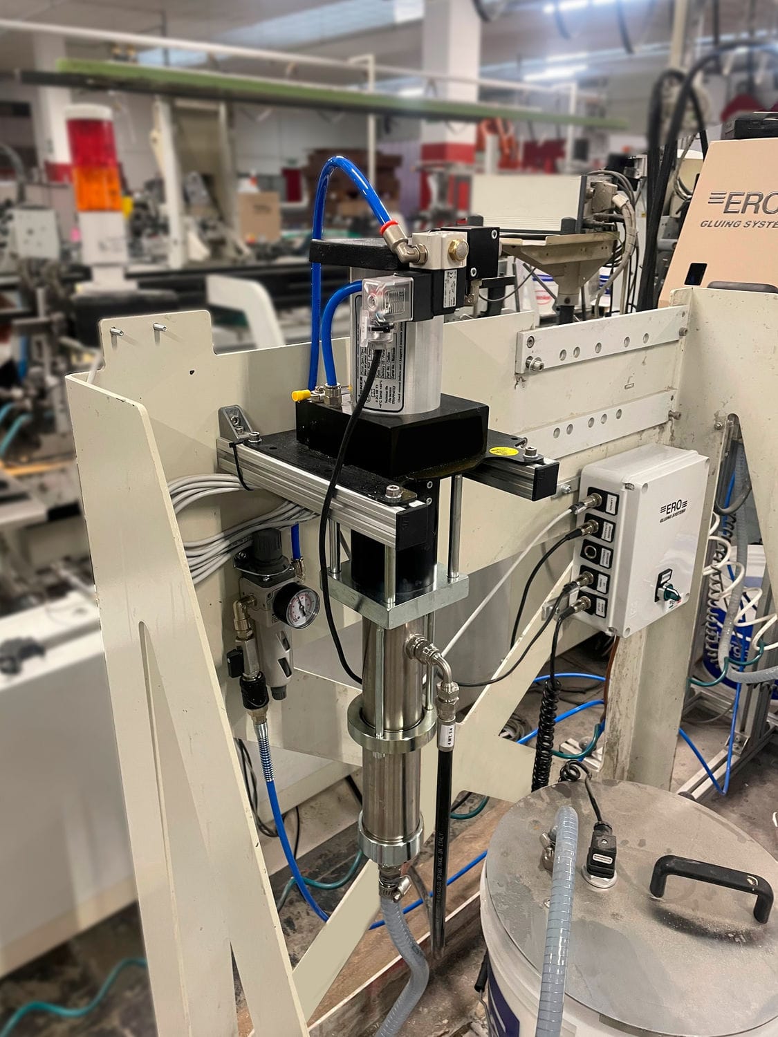 Adhesive material unloading system - ERO-GL/V - ERO Gluing Systems ...