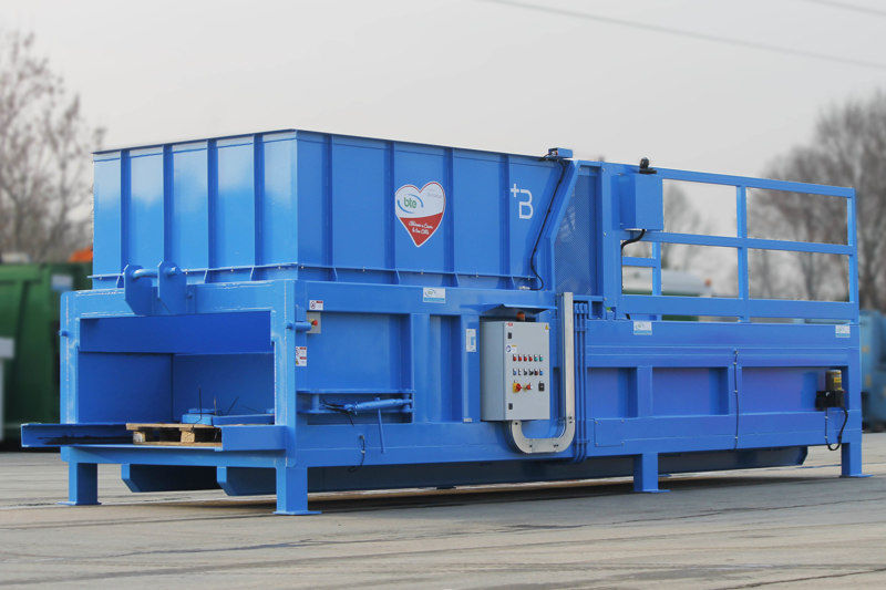 Cardboard compactor - B.T.E. SPA - paper / for plastic bottles / stationary