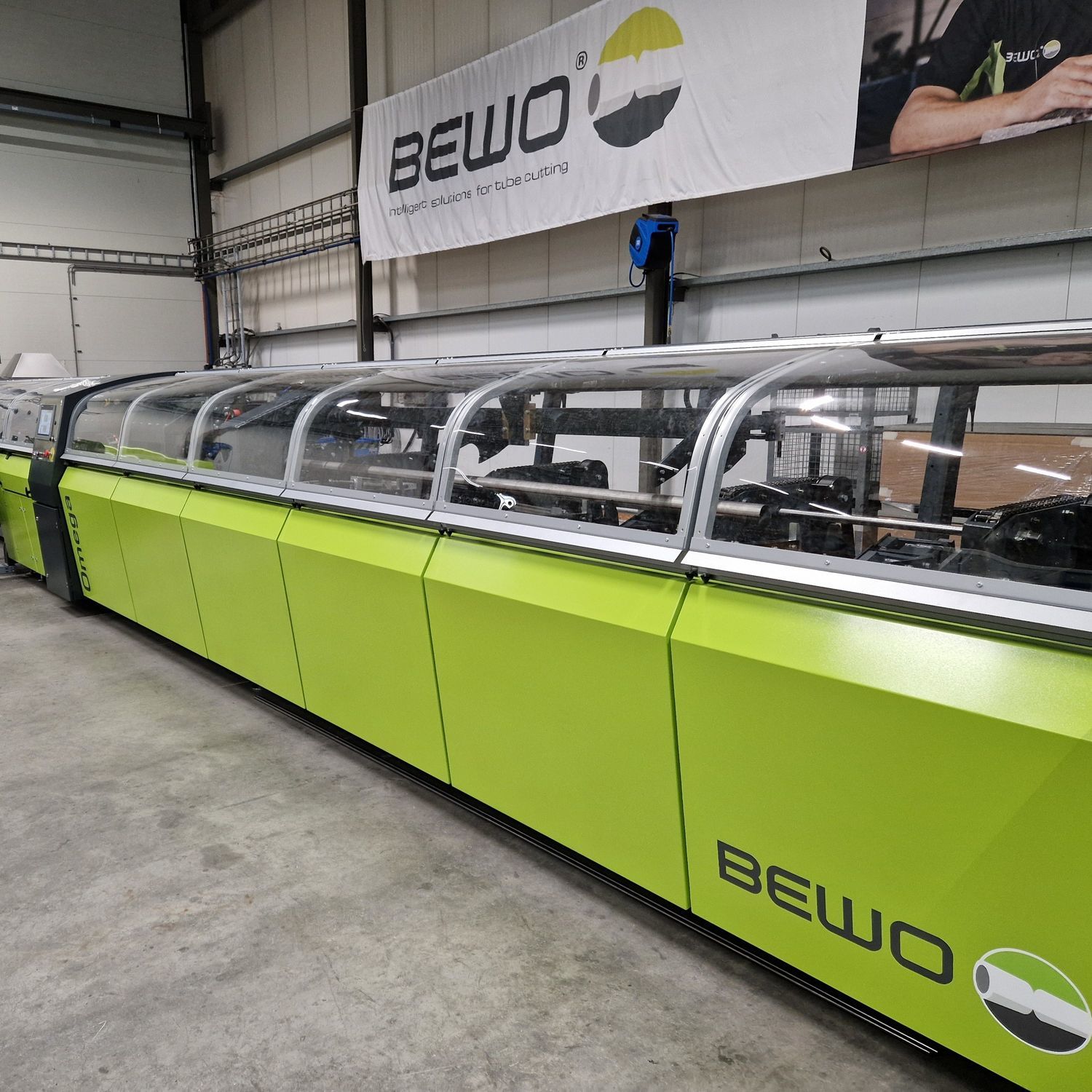 Rotary blade cutting machine - SCF Omega - Bewo Cutting Systems B.V ...