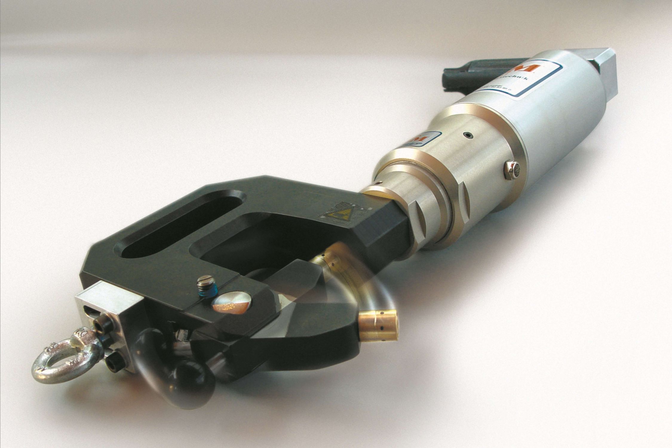 Pneumatic clinching hand tool - ULG SN7 - BTM Europe Blechverb. GmbH