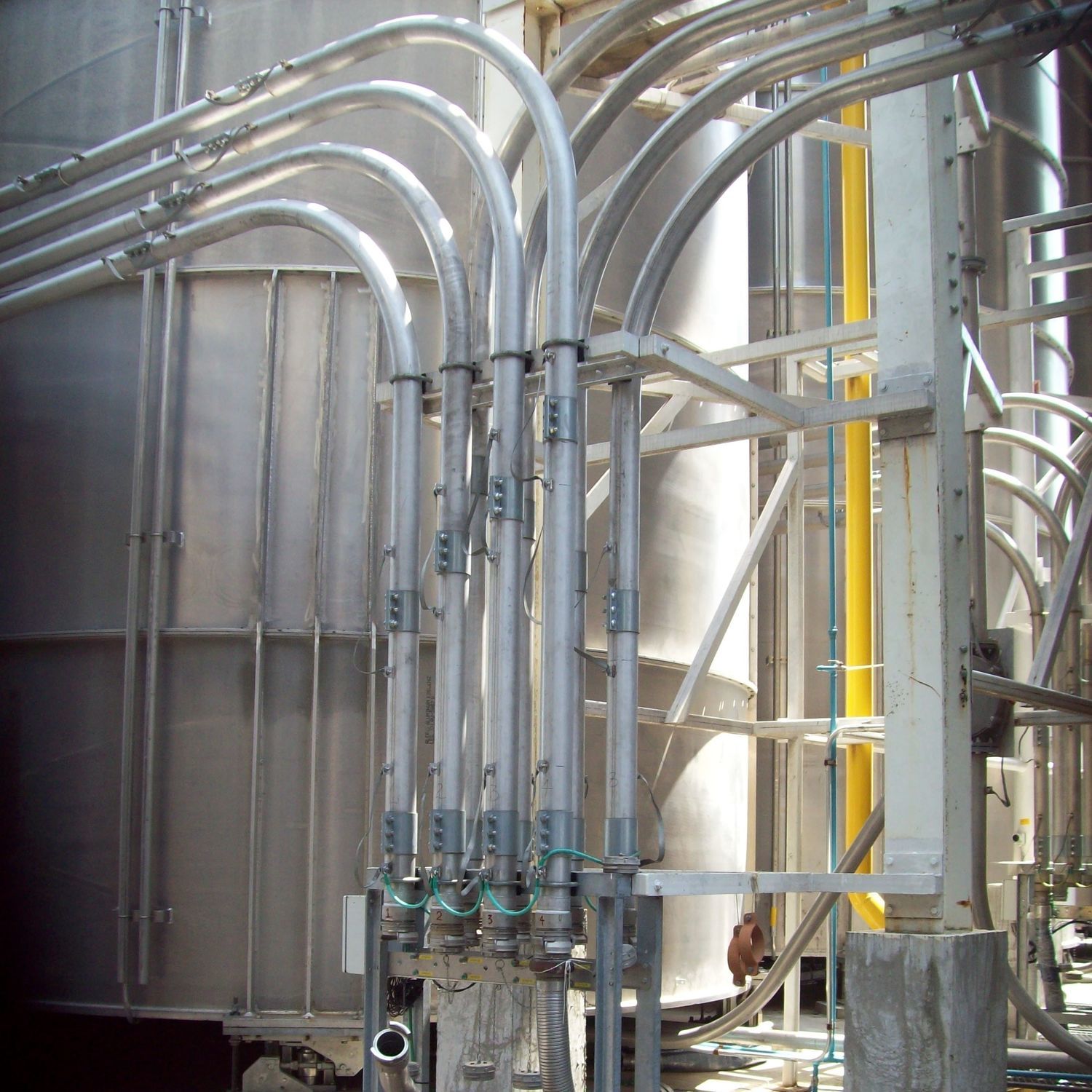 Dense phase pneumatic conveying system - NEU-JKF - dilute phase ...