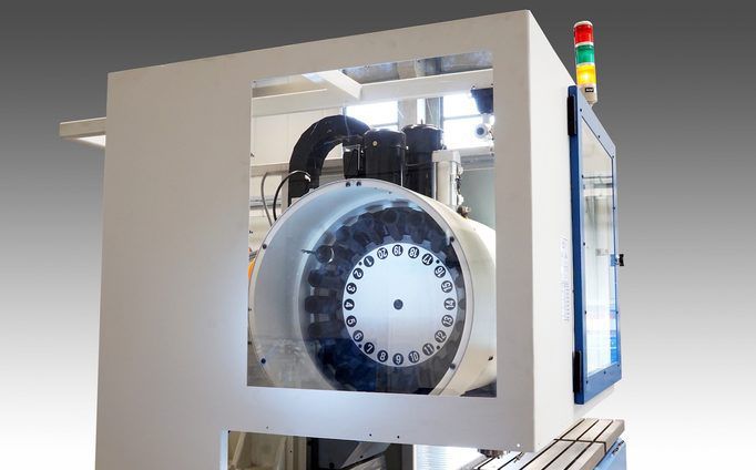 Tool changer with rotary magazine - Jörg Neu GmbH Maschinenbau u. Handel