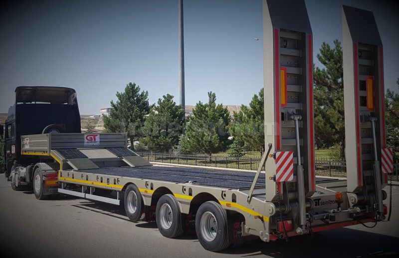 Platform semi-trailer - Gt Semi Trailers - low-loader / 3-axle / towed