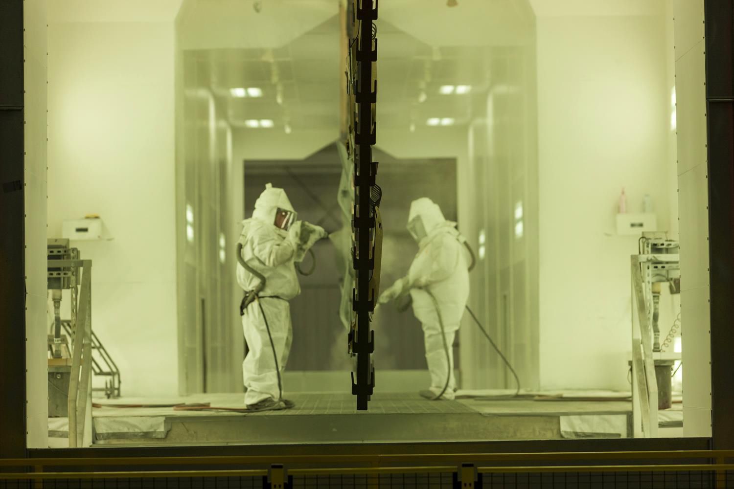 Closed circuit powder coating booth - CTI Systems S.à r.l. - automatic