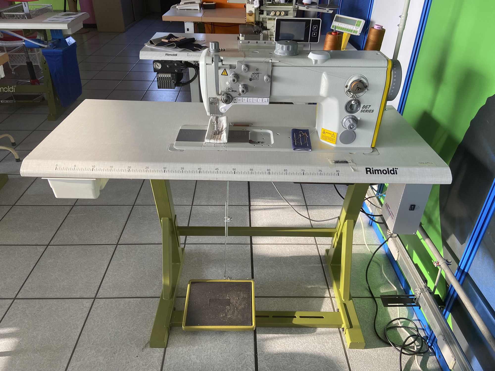 Flat bed sewing machine - R 867-111132 - RIMOLDI - lockstitch / single ...