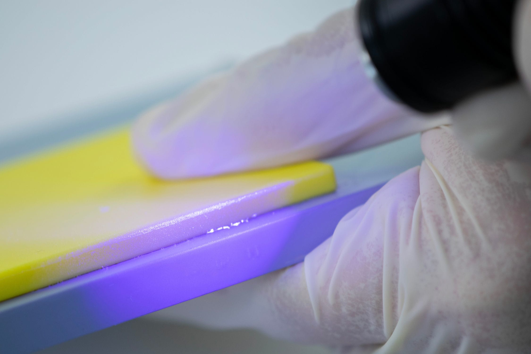 LED-cured adhesive - LED422DC90 - Master Bond - for plastics / glass / for metal