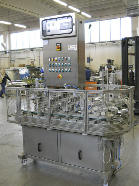 Automatic filling machine - B.S. SRL - tray / cup / for food products
