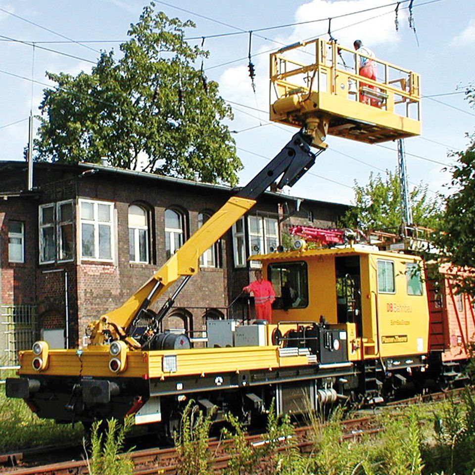 Rail-mounted telescopic boom lift - PA 120 - Palfinger