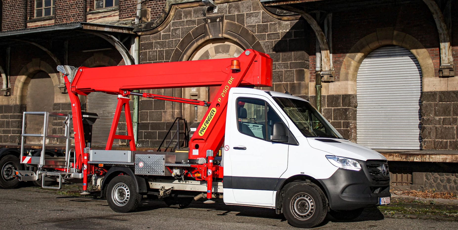 Truck-mounted telescopic boom lift - P 250 BK - Palfinger - diesel ...