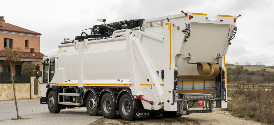 Rear-loader waste collection vehicle - Olympus ART - Ros Roca