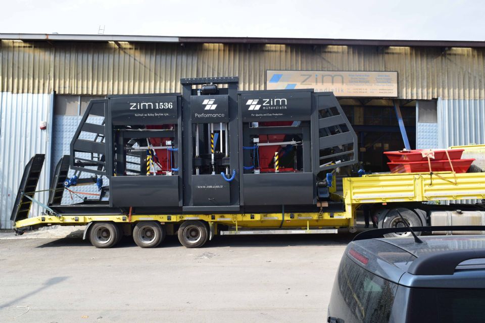 Concrete block making machine - ZIM 1536 PLUS - ZIM ENGINEERING - automatic