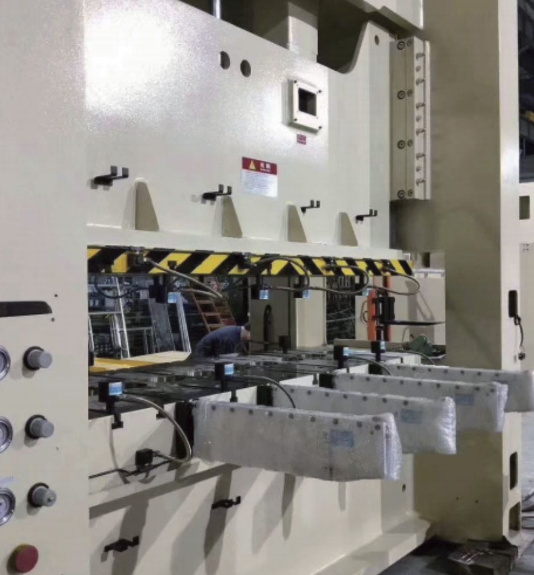 Hydraulic clamping system - SXKH GLOBAL - press tool / for forming ...