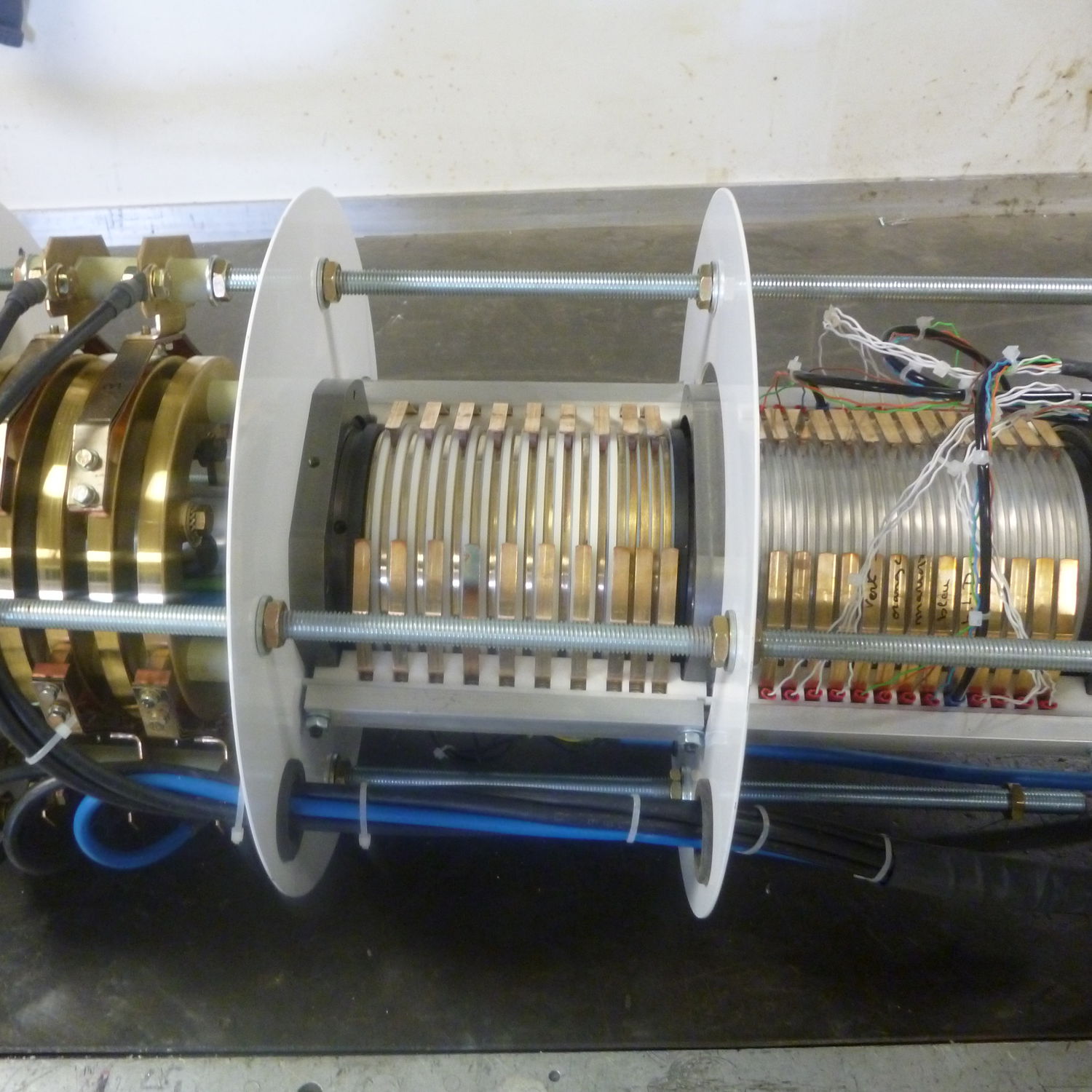 Electric slip ring - ATC PRODUCTION - hollow-shaft / for research and ...