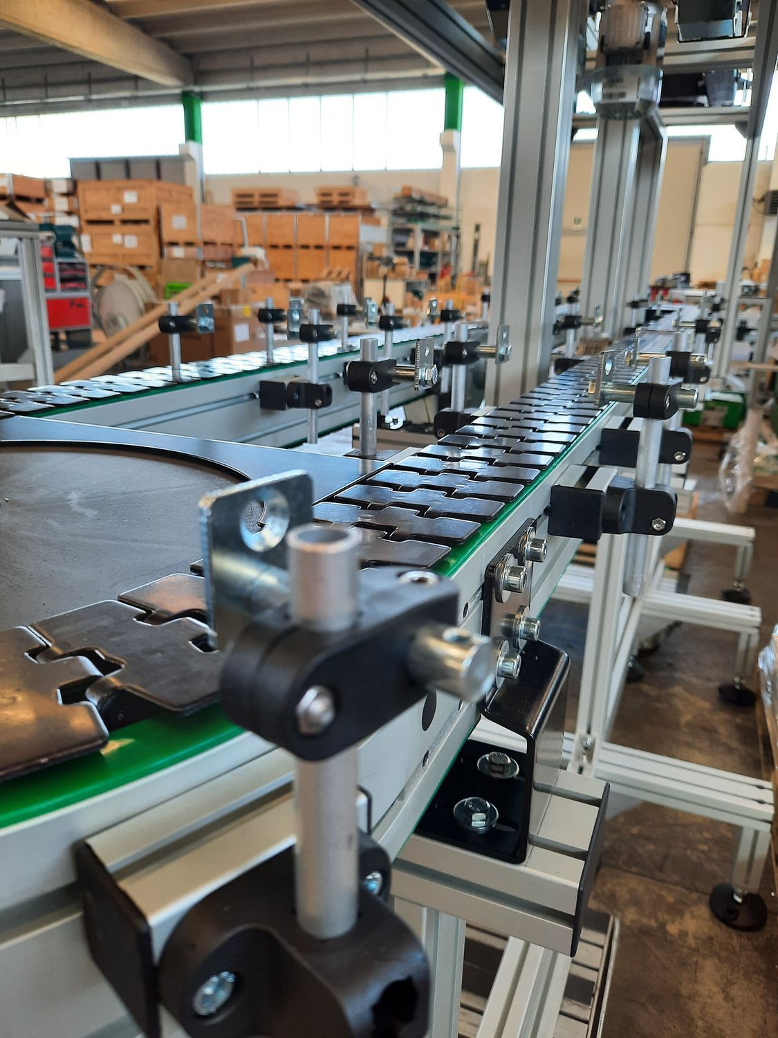 Belt conveyor - Alutec Group srl - chain / horizontal / handling