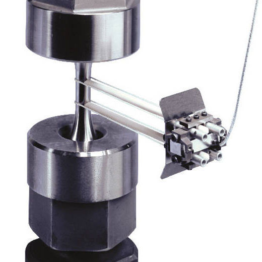 High-temperature extensometer - 2632 series - Instron - axial