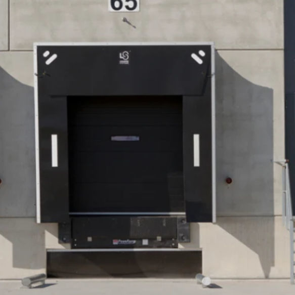 Hydraulic dock leveler - Loading Systems International - swing-lip