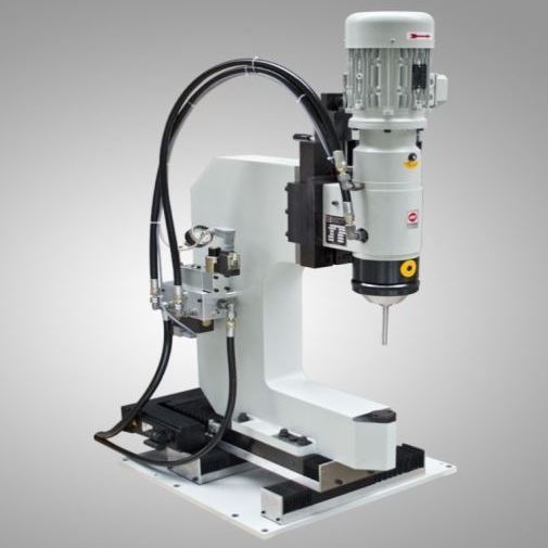 Radial riveting center - D. Friedrich - CNC / high-speed