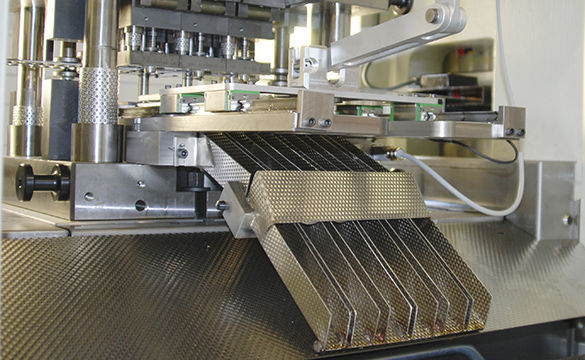 Handling materials handling system - Feintool Technologie AG - for ...