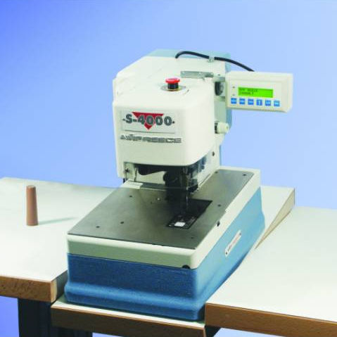 Chain stitch sewing machine - S-4000 LT - AMF Reece CR, s.r.o. - fabric ...