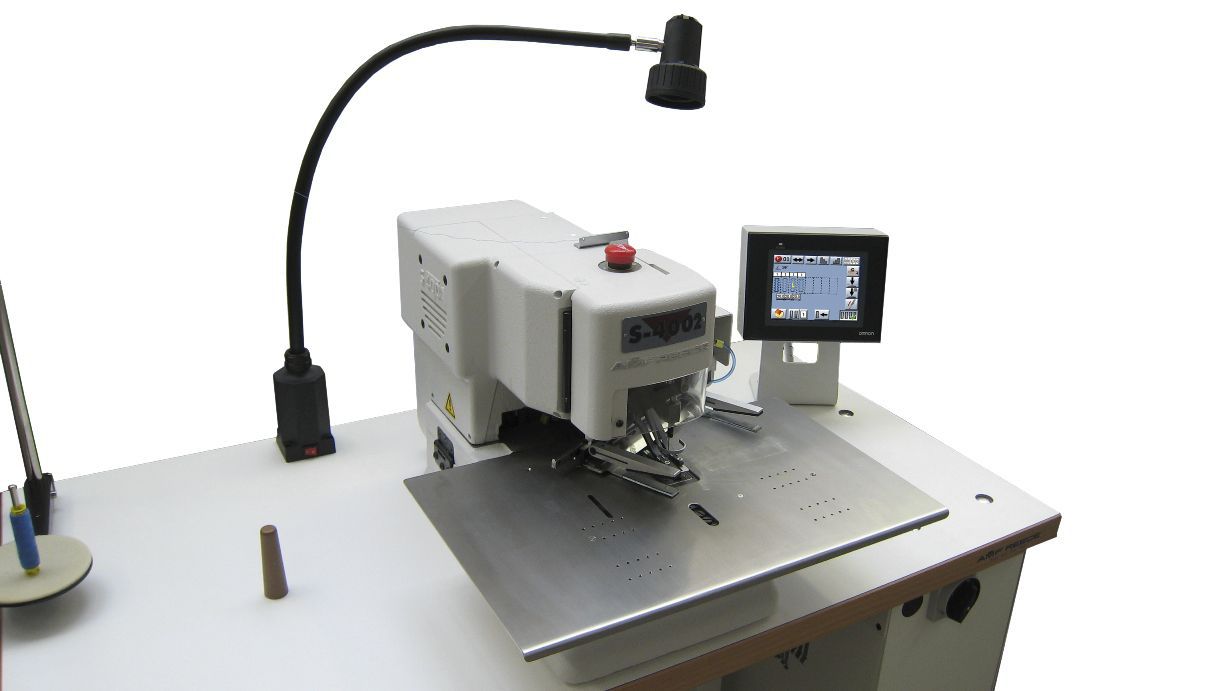 Chain stitch sewing machine - S-4002 ISBH - AMF Reece CR, s.r.o ...