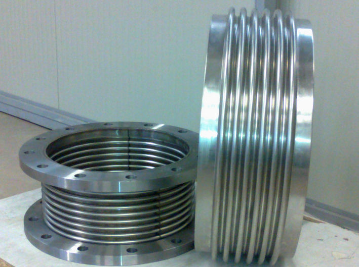 Metal pipe expansion joint - MASTERTUBI spa - round / flange / universal