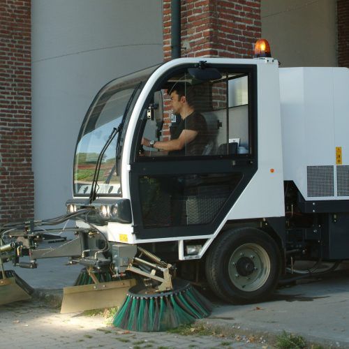 Diesel suction sweeper - SA2 - Sicas Euroclean Srl - outdoor / with two ...