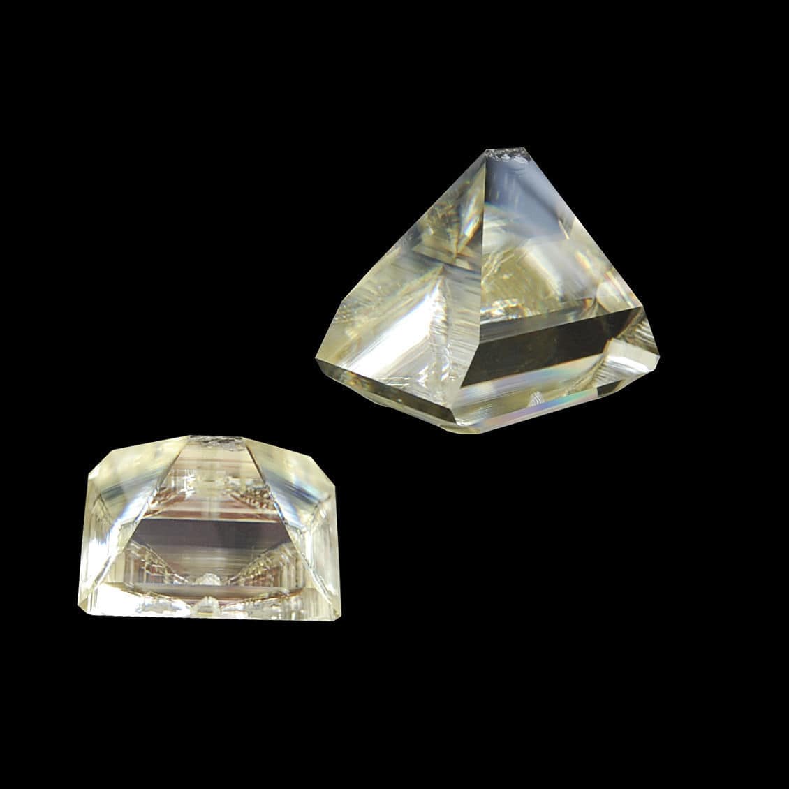 Potassium titanyl phosphate (KTiOPO4 KTP) crystal - Hobbite.Co., LTD ...