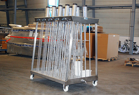Vertical cheese press - C. van't Riet Dairy Technology BV