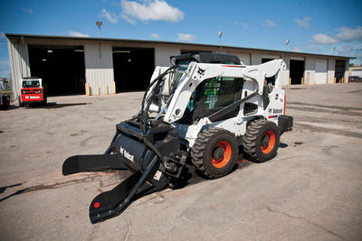 Skid steer loader asphalt float - BOBCAT