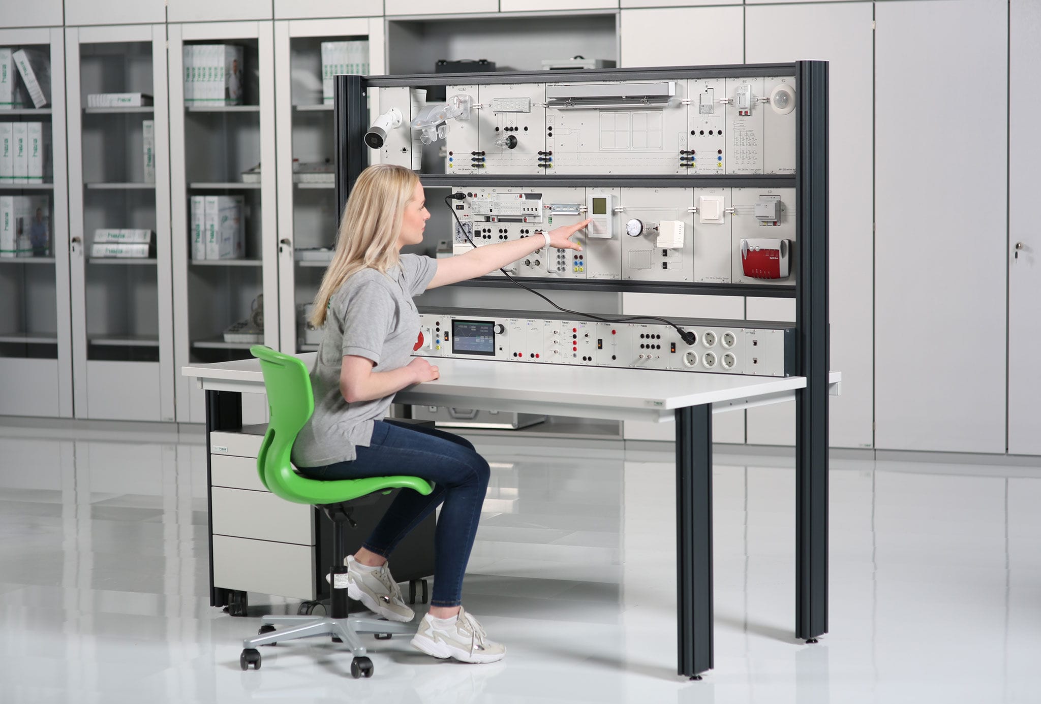 Mobile workbench - PROFI - hera Laborsysteme GmbH